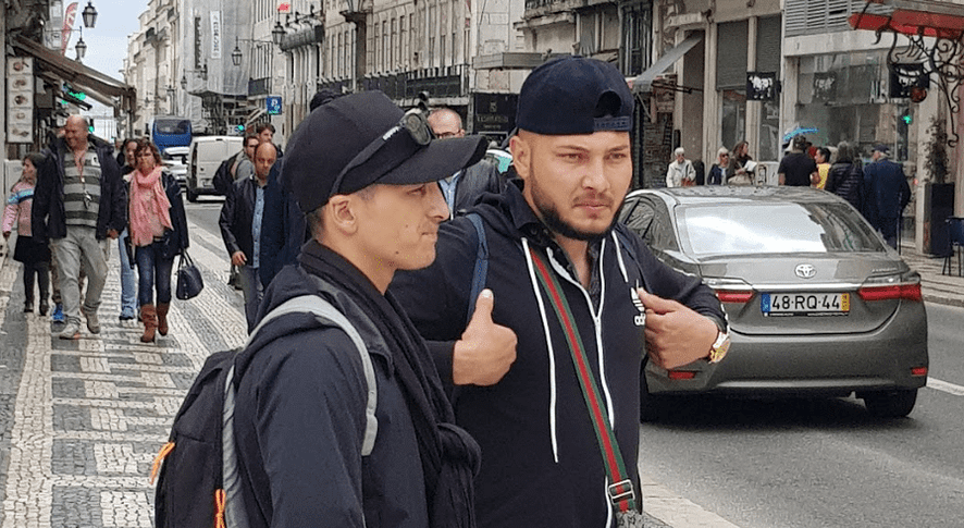 Lisbon pickpockets, how to recognize them ? - VisitmyLisbon.com
